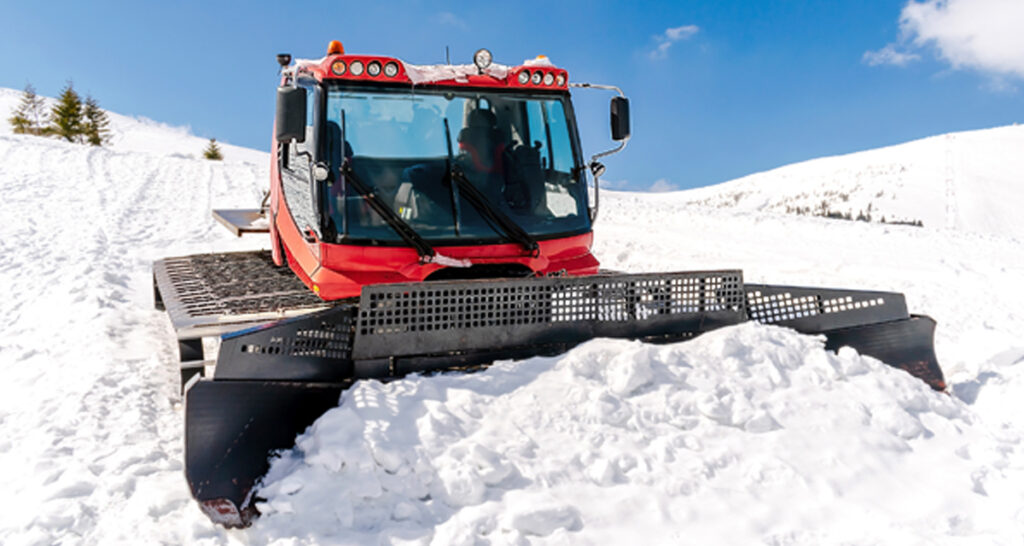 A Detailed Look at the PistenBully Tracks and Attachments